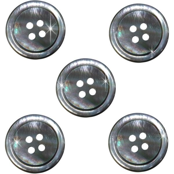 ●【サイズ】直径約18mm　【1粒の厚み】約1.9mm　【1粒の重さ】約1.0g　【数量】5個●【ボタンの形】四つ穴ボタン　【材質】貝製●【カラー】ブラック　【模様について】表面に、虹色に淡く光る黒蝶貝を使用しています。●【特徴】 糸通し用...