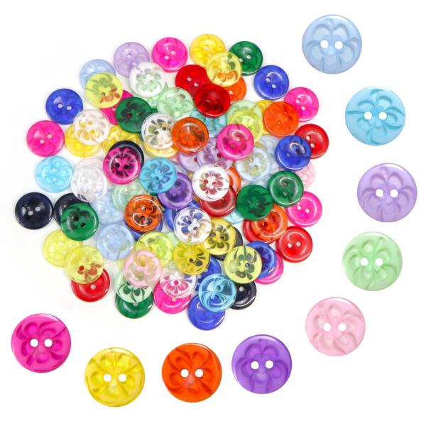 【サイズ】直径約14mm　【厚み】約2mm【数量】約95個入り【カラー】ランダムカラー【形状】二つ穴ボタン　【材質】樹脂【特徴】花柄模様が入ったカラフルな二つ穴樹脂ボタンです。 ランダムカラー仕様で、ハンドメイド作品のアクセントにも使いやす...