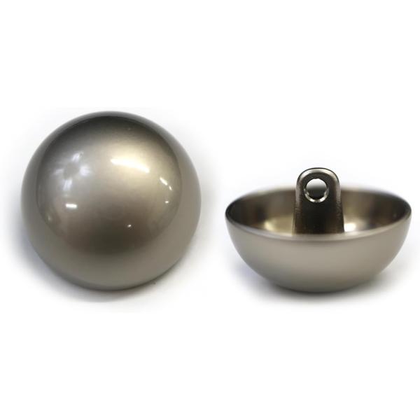 ●【サイズ】20mm　【数量】10個　【一粒の重さ】約3.7g●【ボタンの形】足つきボタン　【材質】金属製●【カラー】シルバー●【用途】ワンピース、カーディガン、ブラウスに。シャツのイメージチェンジ用にも。●【特 徴】縫い糸が目立ちにくい、...