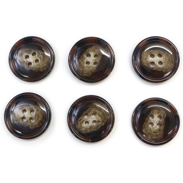 ●【サイズ】直径約25mm　【数量】6個●【ボタンの形】四つ穴ボタン　【材質】プラスチック●【カラー】ダークブラウン&amp;ホワイト　【模様】水牛の角のような模様●【特徴】糸通し用の穴が四つ空いた、衣類に合わせやすいボタンです。程よくツヤ...