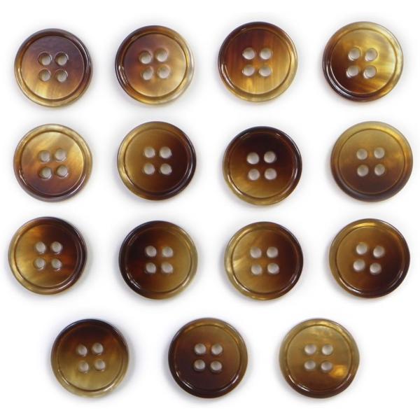 ●【サイズ】直径約15mm　【数量】15個入り●【ボタンの形】四つ穴ボタン　【材質】樹脂●【カラー】ブラウン●【特徴】グラデーションのかかったカラーボタンです。線状の加工が特徴です。程よいツヤ感があります。●【特徴】スーツボタン・コートボタ...