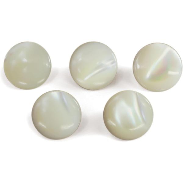●【サイズ】直径約10mm 【1粒の厚み】約5mm 【1粒の重さ】約0.5g●【数量】5個 【ボタンの形】足つきボタン フラット●【材質】高瀬貝 【カラー】ホワイト 【模様について】貝特有の風合い・光沢●【特徴】虹色の光沢が特徴です。縫い糸...