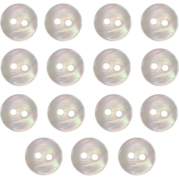 ●【サイズ】直径約10mm 【1粒の重さ】約0.4g●【数量】15個 【ボタンの形】二つ穴ボタン●【材質】淡水パールシェル 【カラー】ホワイト 【模様について】貝特有の風合い・オーロラ調の光沢●【特徴】片面磨き加工のシェルボタンです。オーロ...