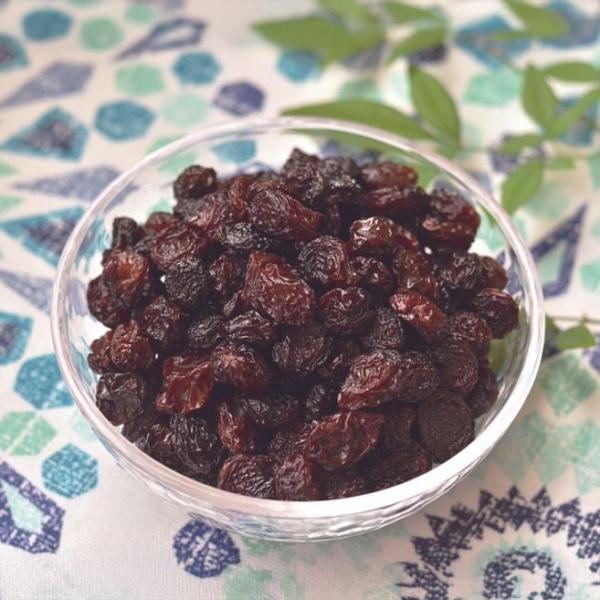 ぎゅっと凝縮した甘さ！大粒干しぶどう 340g×4袋「葡萄の故郷」から届いた大粒干しぶどうは、ぎゅっと凝縮した甘さと濃厚な味わいが特徴です。なかなか見かけないほどの大粒で食べごたえがあり、濃厚な甘さと程よい酸味のバランスが絶妙！皮ごと食べる...