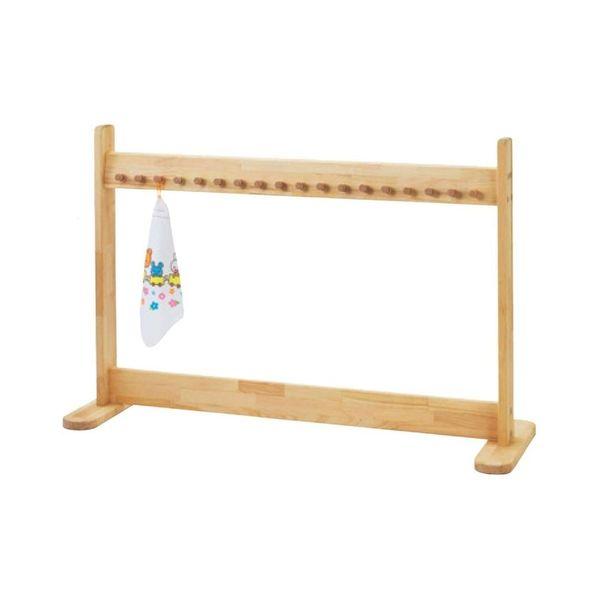 フック高さを70cmと3歳児の身長に合わせた木製フックスタンドです。木製フックを僅かに上向きにつけているので、とても使いやすいです。フック36個付。