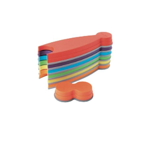 パーツをつなげると床上平均台になります。つなぎ部分を支点にして左右に動かせるので、クネクネにしたり、まっすぐにしたり自由自在です。重ねてコンパクトに収納できます。裏面に滑り止めの加工付。