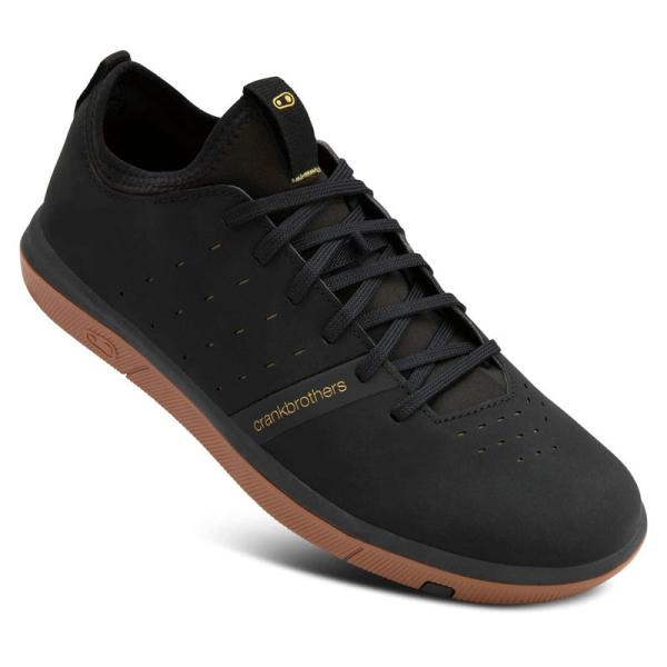 沖縄県への発送に送料無料は適用されません。購入金額に関わらず通常送料に別途加算されます。  フラットペダル用クリートは取り付けできません。 グリップ力と耐久性に優れたMC2ハイフリクションコンパウンドを採用 STAMPシューズよりタイトな溝...