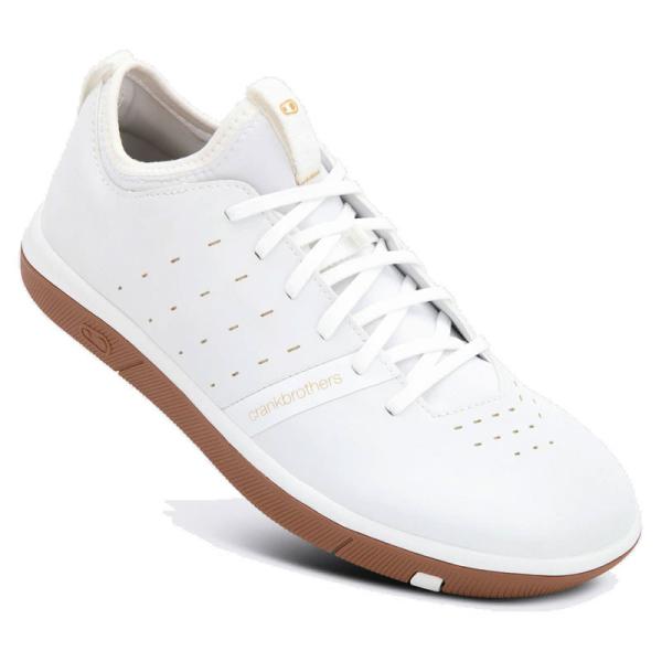 沖縄県への発送に送料無料は適用されません。購入金額に関わらず通常送料に別途加算されます。  フラットペダル用クリートは取り付けできません。 グリップ力と耐久性に優れたMC2ハイフリクションコンパウンドを採用 STAMPシューズよりタイトな溝...