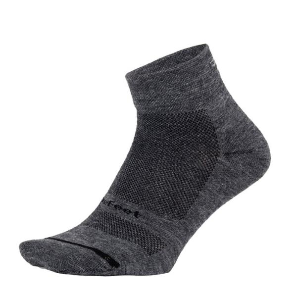 沖縄県への発送に送料無料は適用されません。購入金額に関わらず通常送料に別途加算されます。  夏は涼しく、冬は暖かい 薄手ながらも透湿循環機能、抗菌作用をもつWI Proの機能そのままに、SDG'sを考慮し素材にリサイクルポリエステルを約30...