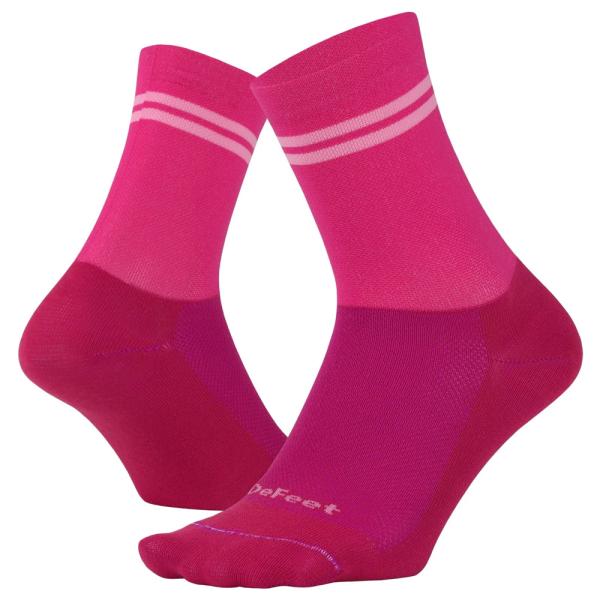 沖縄県への発送に送料無料は適用されません。購入金額に関わらず1,650円（税込）が通常送料に別途加算されます。  女性の足に合わせて設計されたウィメンズフィットは、かさばり感が少なく伸縮性に優れているため、靴下を履いたときに足にしっかりとフ...