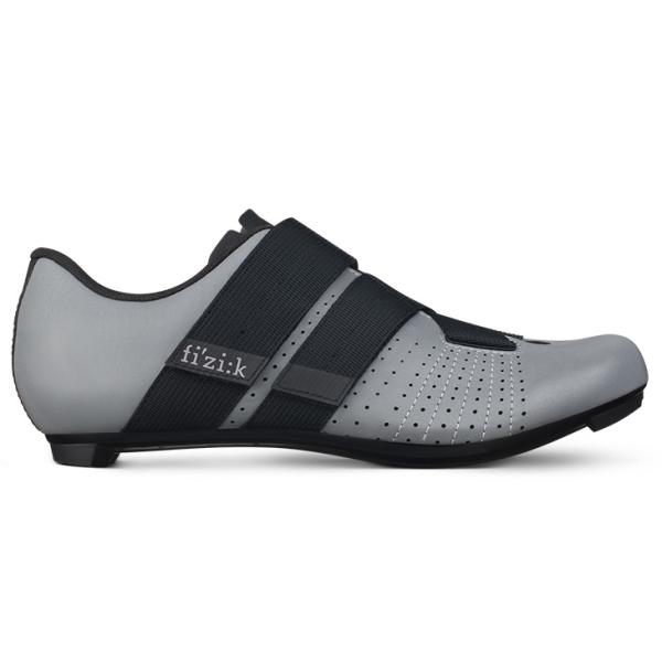 沖縄県への発送に送料無料は適用されません。購入金額に関わらず通常送料に別途加算されます。  革新的なベルクロクロージャーを備えた多目的ロードサイクリングシューズ。 R5ナイロンコンポジットアウトソール：高い快適性と優れたペダリング効率のバラ...