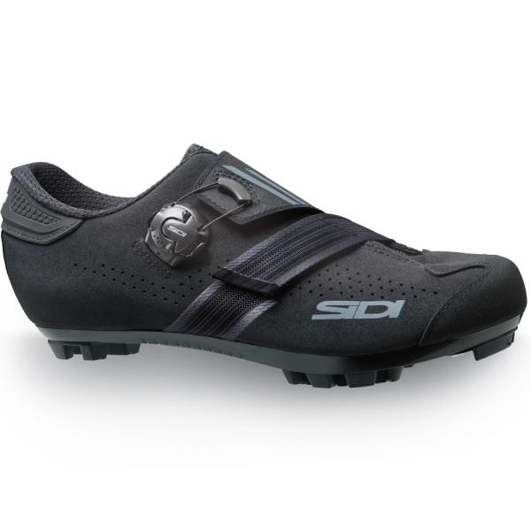 沖縄県への発送に送料無料は適用されません。購入金額に関わらず通常送料に別途加算されます。  軽量性、ペダリング性能、快適性を兼ね備えた、全てのサイクリストに向けてデザインされたSIDIの最新ラインナップモデル。  新しく採用された「Firm...