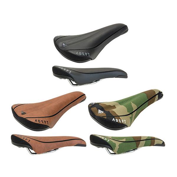 ※沖縄県への発送に送料無料は適用されません。購入金額に関わらず通常送料に別途加算されます。サドル中央に溝を設けて局所圧迫を抑え、サドル後部にケブラー繊維を配置して耐久性を高めた、アーバン/トレイル サドルです。  シンプルなフォルムをベース...