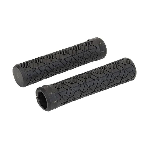 沖縄県への発送に送料無料は適用されません。購入金額に関わらず通常送料に別途加算されます。  HIVE GRIP VEXK3ラバー+ナイロン(インナー)  ロックオンシステム  クローズエンド  長さ：135mm  重量：95g/ペア  商品...