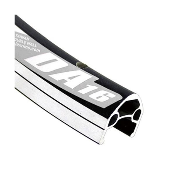 沖縄県への発送に送料無料は適用されません。購入金額に関わらず通常送料に別途加算されます。  内部構造を2層化してリム全体の強度を上げた20インチ（406）用のリムです。 サイドウォールに0.3mmの深さのラインが組み込まれており、リムが消耗...