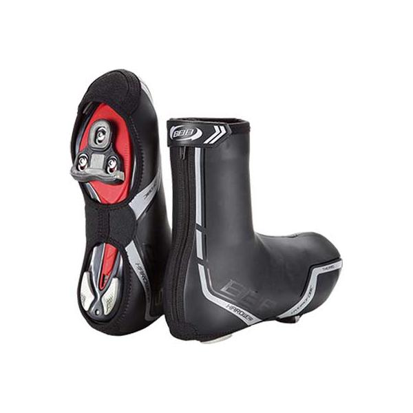 ※沖縄県への発送に送料無料は適用されません。購入金額に関わらず通常送料に別途加算されます。価格と防寒性の高バランスの中級モデル。 寒さと雨の両方をシャットアウト。 つま先とかかとは耐久性の高いケブラー素材。  3mmの伸縮性のあるネオプレン...