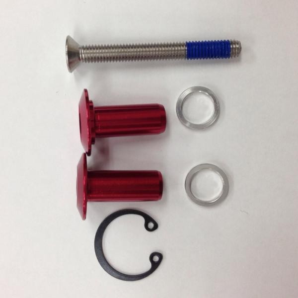 沖縄県への発送に送料無料は適用されません。購入金額に関わらず1,650円（税込）が通常送料に別途加算されます。  2013〜 FS01/02、2014〜TF01/02、2015〜 SF01/02 リアサス用ボルト、レッド 下3点用 1個売り...