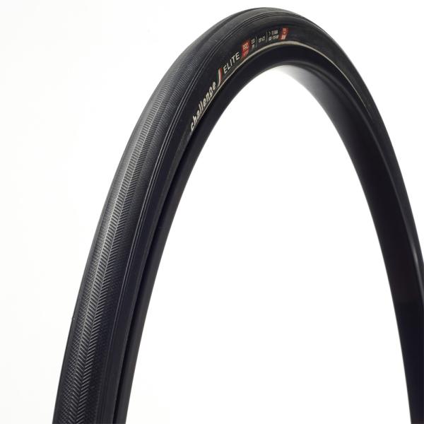 沖縄県への発送に送料無料は適用されません。購入金額に関わらず通常送料に別途加算されます。  ハンドメイドオンロードタイヤの中でも耐久性を重視したトレーニング〜ホビーレース向けモデル。 チューブラー仕様はブチルチューブを採用することで優れたコ...