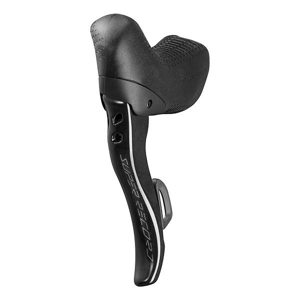 沖縄県への発送に送料無料は適用されません。購入金額に関わらず1,650円（税込）が通常送料に別途加算されます。  左レバーのみ 新しいフードデザインで操作性が向上 ブレーキレバーは細かい制御を可能にする新しい人間工学的形状 復活したサムシフ...