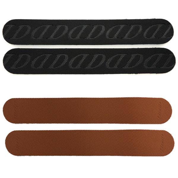 ※沖縄県への発送に送料無料は適用されません。購入金額に関わらず通常送料に別途加算されます。・DixnaのDマークのエンボスが入ったバーテープの止めになるフィニッシュテープ ・伸びがあってエンドの段差もカバーする素材で、粘着も強くストレスのな...