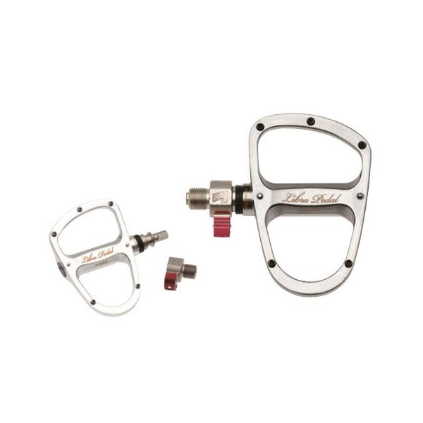 沖縄県への発送に送料無料は適用されません。購入金額に関わらず通常送料に別途加算されます。  着脱機能を備えたポリッシュモデルです。 片面フラット  9/16インチ  QRDシステム  シールドベアリング  ネジピン式(3ｍｍ)  クロモリシ...