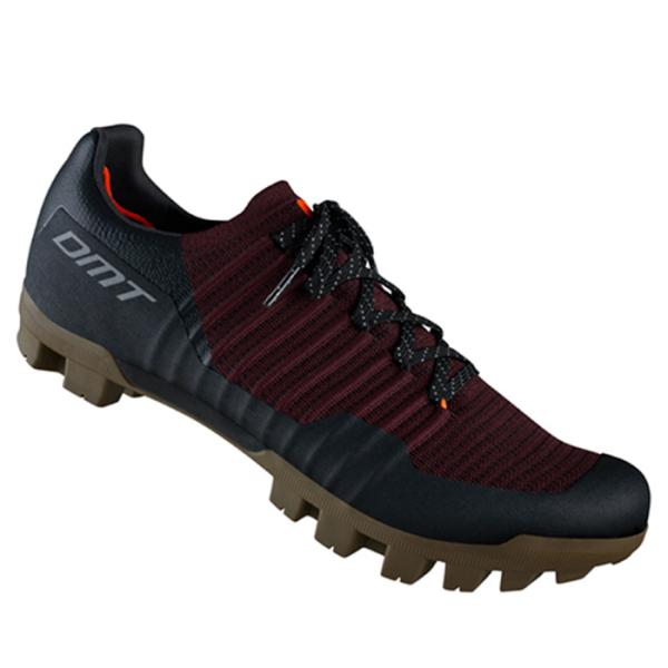 沖縄県への発送に送料無料は適用されません。購入金額に関わらず通常送料に別途加算されます。  足の形にぴったり合う伸縮性を備え、通気性に優れた非常に軽量なフルニットグラベルシューズです。  フルエンジニアードニットアッパー  究極の快適性を実...