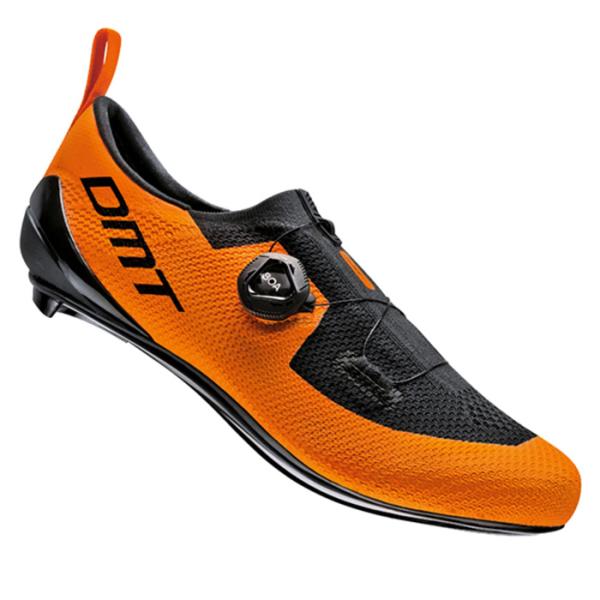 沖縄県への発送に送料無料は適用されません。購入金額に関わらず通常送料に別途加算されます。  優れた通気性、速乾性、素足での快適さ、さらにフィット感とサポート力まで兼ね備えています。  究極の快適性を実現する可変ニット構造  ハイブリッドニッ...