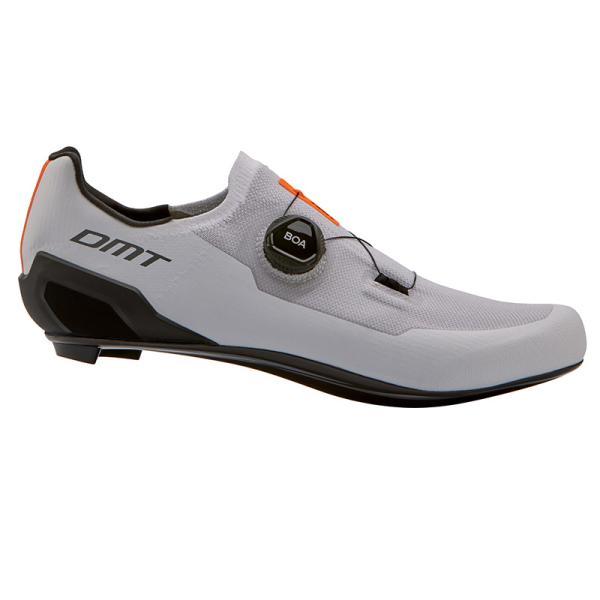 沖縄県への発送に送料無料は適用されません。購入金額に関わらず通常送料に別途加算されます。  軽量、快適で、速いフルニットロードシューズ 優れた通気性、速乾性、伸縮性に加え、エルゴノミックヒールカウンターを備え、さらにフィット感を向上しました...