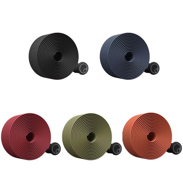 クッション性を重視した厚さ3.5mm のグラベル向け「BT グラベル」。 巻く向きによって、グリップ感を変えられる。 パターン違い、3種類の厚みをラインナップ エンドプラグ・フィニッシングテープ付属 素材：EVA EVAフォーム厚：3.5m...