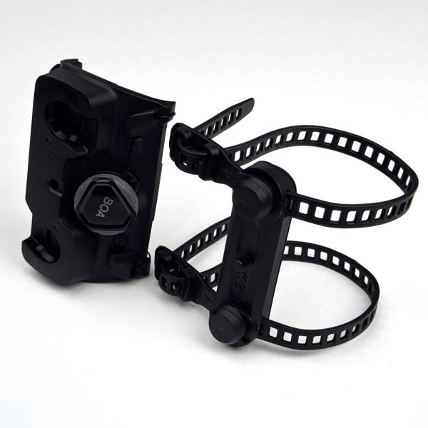 沖縄県への発送に送料無料は適用されません。購入金額に関わらず1,650円（税込）が通常送料に別途加算されます。  BOAダイヤルであらゆるボトルをしっかりホールドし、TWISTシステムに変換することができるコネクターは、直径80mmまでであ...