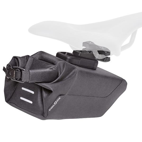 沖縄県への発送に送料無料は適用されません。購入金額に関わらず1,650円（税込）が通常送料に別途加算されます。  PINCLIPサドルバッグは、実用的なデザインなバックに、シンプルな着脱が可能なPINCLIP（ピンクリップ）テクノロジーが組...