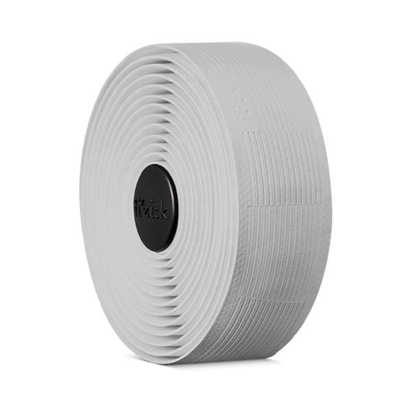 沖縄県への発送に送料無料は適用されません。購入金額に関わらず通常送料に別途加算されます。  Vento（ヴェント）は究極のコントロール性と軽量性を備えたレーサー向けにデザインされたバーテープです。 Solocush（ソロカッシュ）は最も合理...