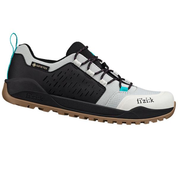 GORE-TEXによる防水プロテクションを備えたTERRA ERGOLACE GTX  TERRA ERGOLACE GTX（テラ・エルゴレース）は、人間工学に基づいたシューレースパターンと、GORE-TEXメンブレンによる防水性と透湿性を...