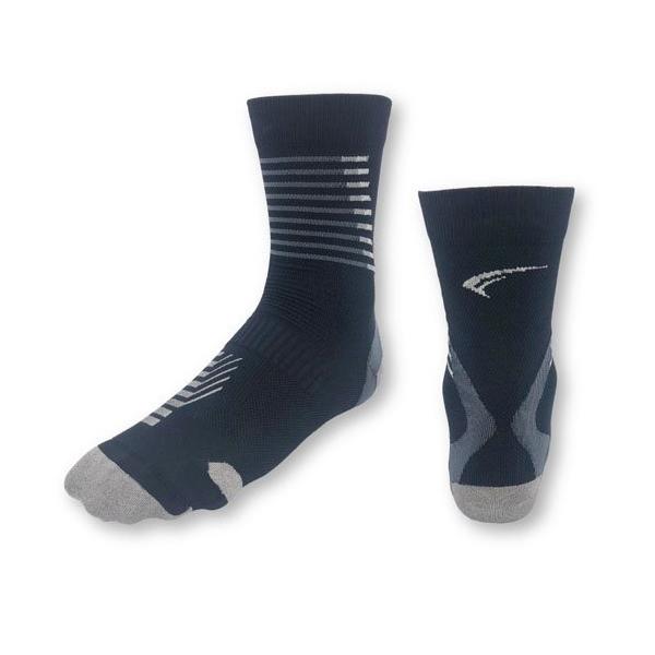 沖縄県への発送に送料無料は適用されません。購入金額に関わらず通常送料に別途加算されます。  “より速く” ペダリングとフィット性を追求したサポート力が魅力の高機能モデル、”ヴェローチェ” 3DSOXによる足の形状に合わせたフィット性の高い立...