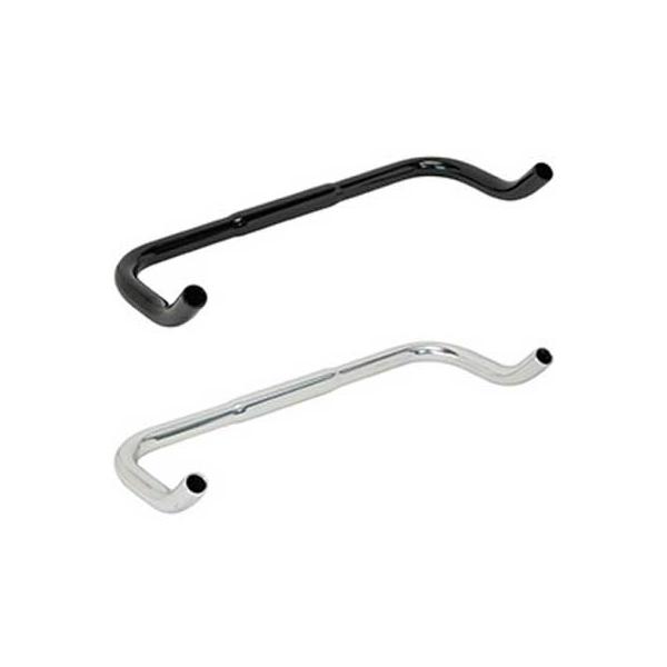 ※沖縄県への発送に送料無料は適用されません。購入金額に関わらず通常送料に別途加算されます。ドロップ0mm、リーチ150mm、クランプ径φ25.4mmのブルホーンバー。 バー径φ22.2mmなのでフラット、ライザーバー仕様のクロスバイクに最適...