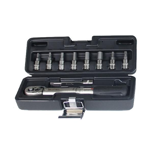 ※沖縄県への発送に送料無料は適用されません。購入金額に関わらず通常送料に別途加算されます。カーボンパーツなど、トルク管理がシビアなパーツの取り付けに必須のトルクレンチ 付属ビット：六角（3、4、5、6、8、10mm、5mmロング）、トルクス...