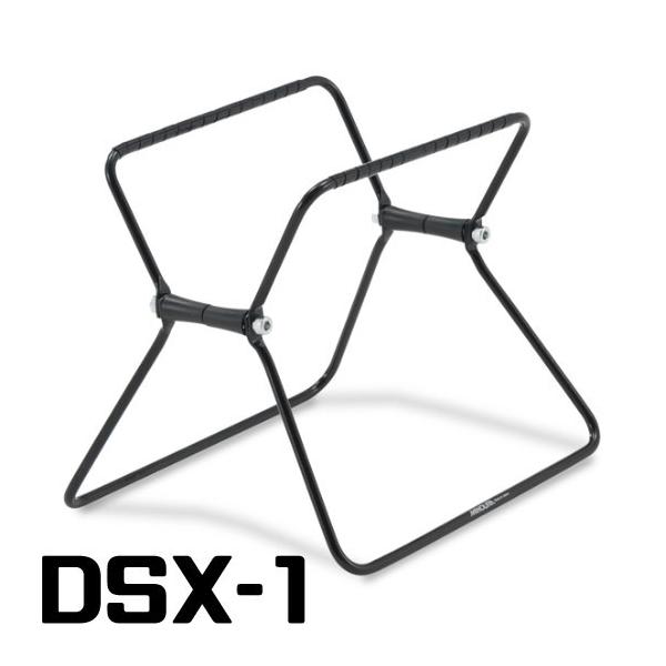 ※沖縄県への発送に送料無料は適用されません。購入金額に関わらず通常送料に別途加算されます。自転車の車輪をそっと乗せるだけ、とっても簡単ディスプレイスタンドです。 自転車のタイヤを車輪受け枠の間に差し込むだけで、車重で車輪受け枠が左右均等に挟...