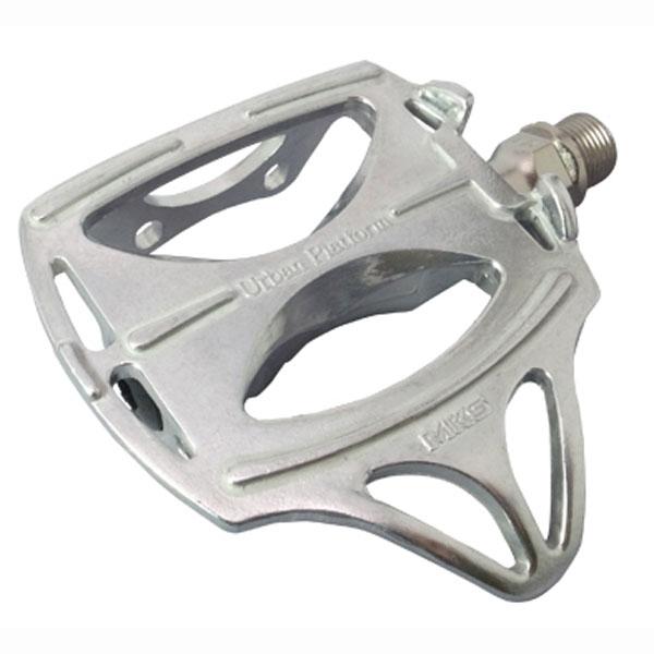 ※沖縄県への発送に送料無料は適用されません。購入金額に関わらず通常送料に別途加算されます。●スタイリッシュな新形状のプラットフォームペダル。高次元の回転性能を持つ。  ・カ ラ ー: SL / BK  ・軸サイズ: 9/16インチ  ・ベア...