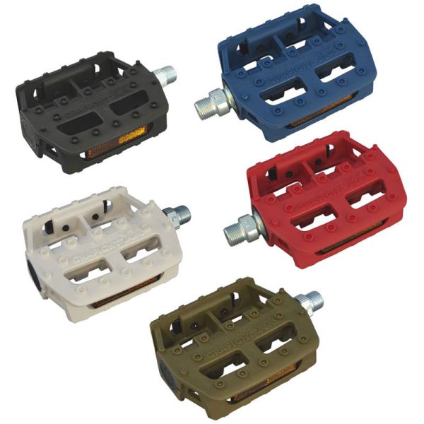 ※沖縄県への発送に送料無料は適用されません。購入金額に関わらず通常送料に別途加算されます。工具なしで簡単脱着が可能なMKS人気シリーズ「Ezy」ペダル、左ペダルEzy+右ペダルノーマル軸の仕様です。 UX-D Ezy＝User(ユーザー) ...