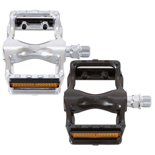 「Seahorse（タツノオトシゴ）」を意識した滑らかな曲線のデザインと 三ヶ島の培ってきたベアリング技術が融合 軸中心から前方に5mmほどオフセットした形状　ステップ前部に母指球がほどよく収まり、ペダルを踏んだときの一体感を得ることができ...