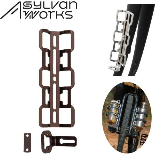 ペダルの三ヶ島発の新・アウトドアブランド「SYLVAN WORKS シルバンワークス」 SYLVAN CARGO CAGEは、主にボトルやドライサックなど円筒形の荷物を自転車で持ち運ぶために設計。 フレームやフロントフォークの2及び3ボルト...