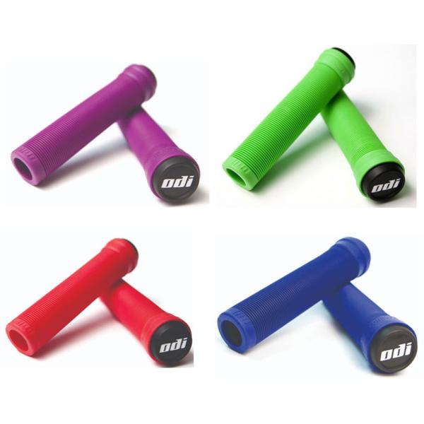 沖縄県への発送に送料無料は適用されません。購入金額に関わらず1,650円（税込）が通常送料に別途加算されます。  ワッフルデザインの定番モデル  長く支持を得ているマッシュルームパターンのグリップです。 握り心地の良いソフトコンパウンドを採...