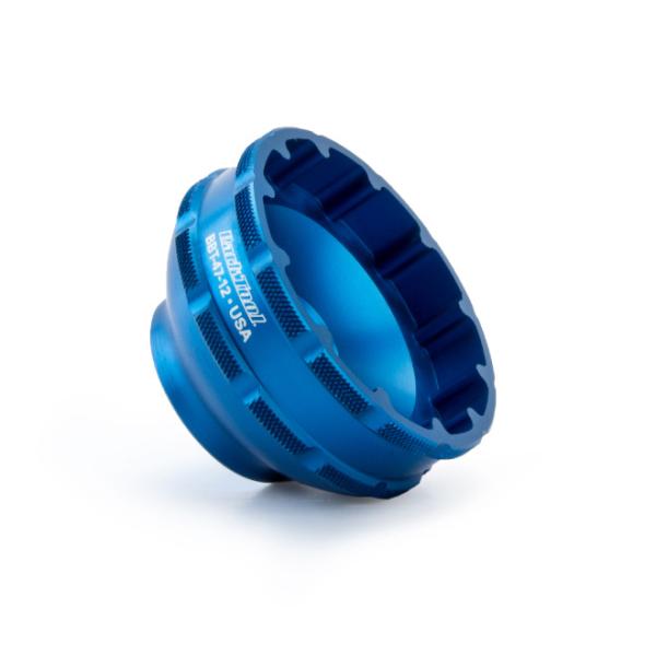 沖縄県への発送に送料無料は適用されません。購入金額に関わらず通常送料に別途加算されます。  CNC加工により高精度に仕上げられたエクスターナルBB用ツール。 お手持ちのラチェットレンチやトルクレンチなどに取り付けてご使用ください。  長径：...