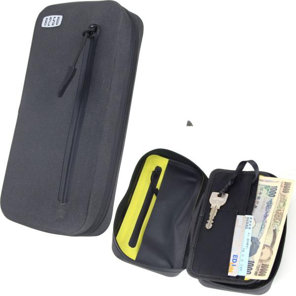 5mm厚めのフルオープンタイプ。自動販売機で小銭を出す時に便利な、小銭ポケットが追加 中の仕切りがついたフルオープンタイプ。ハーフオープンよりも5mm厚めです。 従来のレギュラーとスモールの中間サイズ。1万円札が折らずに入って、iPhone...