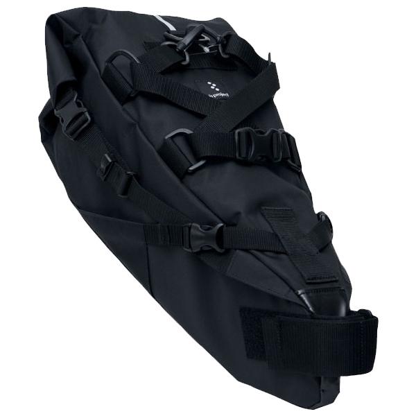 沖縄県への発送に送料無料は適用されません。購入金額に関わらず通常送料に別途加算されます。  背負った時は、泥はねで汚れやすいバッグの底面が外側となり、ウェアを汚しにくい仕様です。 バッグを圧縮した際にストラップが長く余るため、テープクリップ...