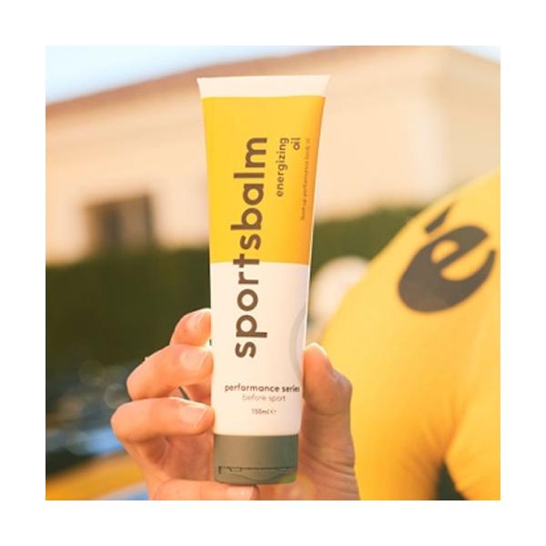 沖縄県への発送に送料無料は適用されません。購入金額に関わらず通常送料に別途加算されます。  春から夏にかけての運動前に、推奨気温　19〜30℃ 【ENERGIZING OIL】暖かい気候条件での運動に、柔軟性のある筋肉にするためのウォーミン...