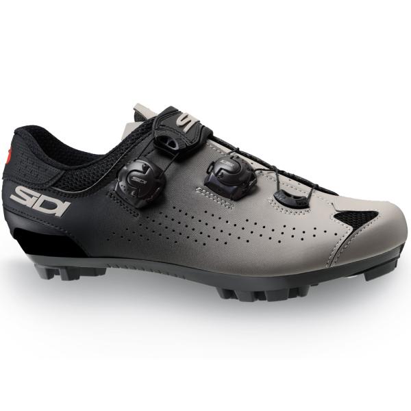 沖縄県への発送に送料無料は適用されません。購入金額に関わらず通常送料に別途加算されます。  SIDIを代表するミドルグレードのサイクリングシューズ。 あらゆる地形、あらゆるバイク、あらゆる目的で最高のパフォーマンスを発揮するモデル。  ライ...