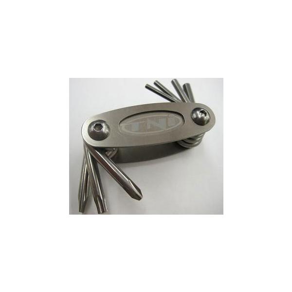 ※沖縄県への発送に送料無料は適用されません。購入金額に関わらず通常送料に別途加算されます。●サイズ:62×28×20mm●重量(カタログ値):55g【内容】 ・ドライバー(+、-) ・T25トルクレンチ ・5、4、3、2.5、2mmアーレン...