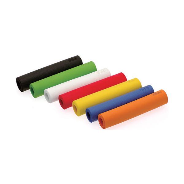 ※沖縄県への発送に送料無料は適用されません。購入金額に関わらず通常送料に別途加算されます。フィット感に優れた振動吸収性の高い快適なシリコン製のグリップ。カラーが豊富でコーディネイトも楽しめる実用性とファッション性を高次元で両立させたグリップ...