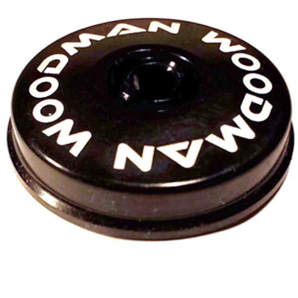 ※沖縄県への発送に送料無料は適用されません。購入金額に関わらず通常送料に別途加算されます。ヘッドキャップとスペーサーが一つに！  軽量化だけでなく、整備時の作業効率もアップする一品です。  また、自転車に乗るたびに見る部分だからこそ気になる...